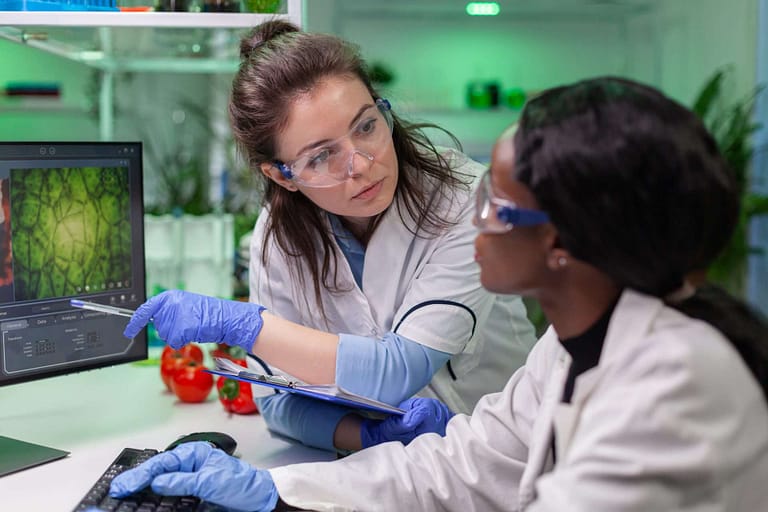 Biotechnology Careers UK: Roles, Salaries & Job Market Insights
